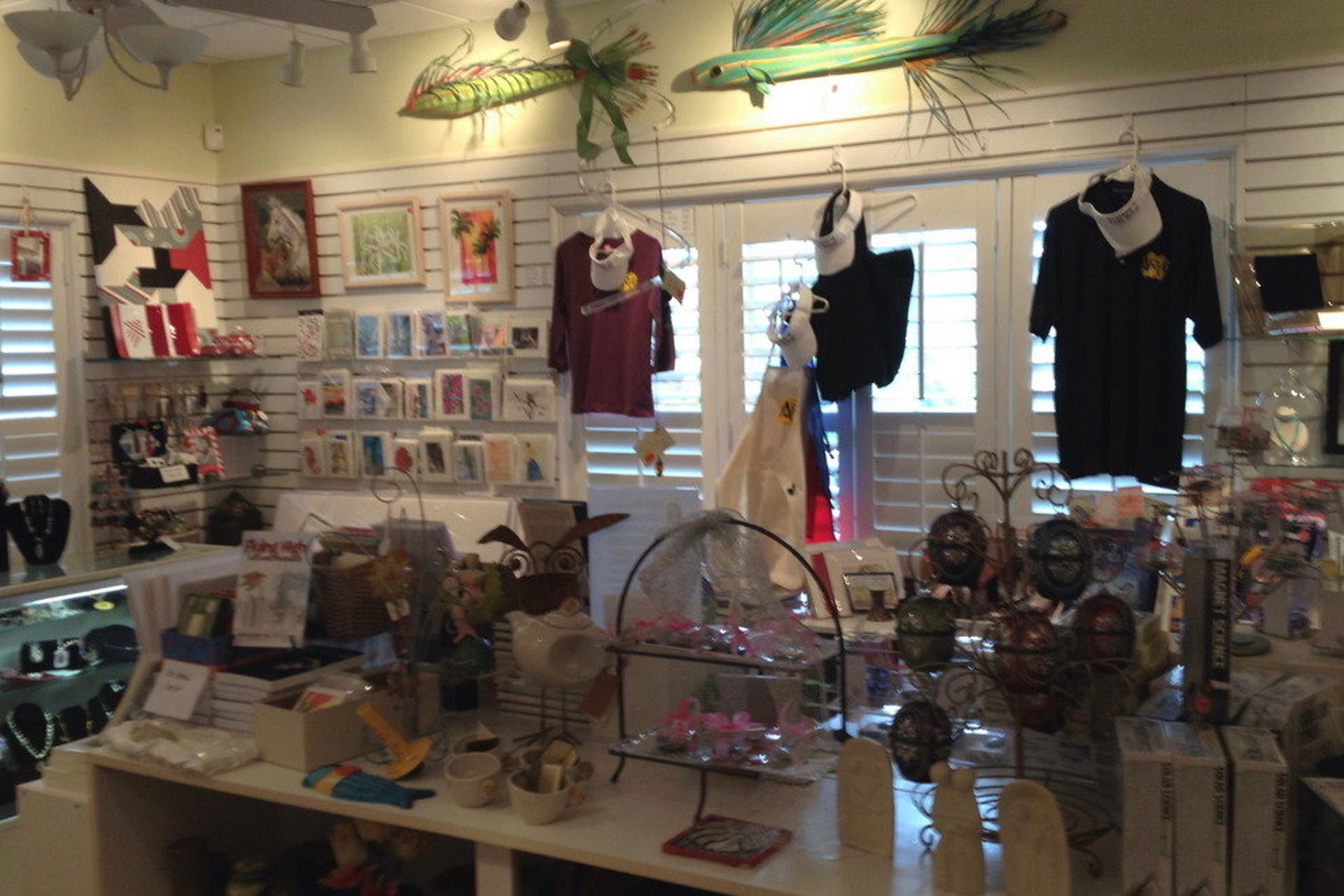 10 best places to shop in Naples, ranked by local shopping expert