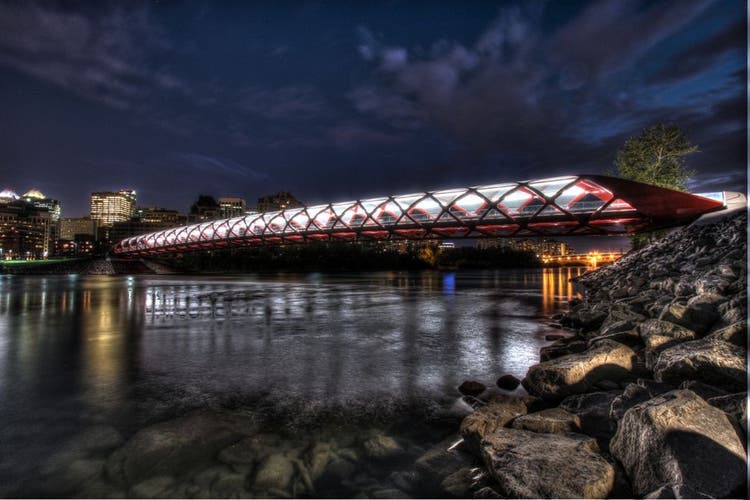10 amazing pedestrian bridges you need to see – and cross