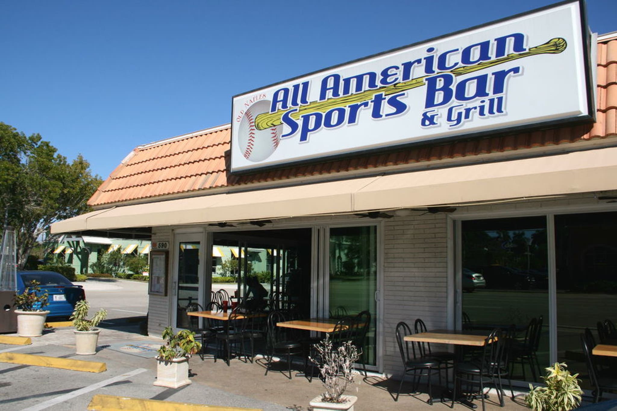 Naples Sports Bars: 10Best Sport Bar & Grill Reviews