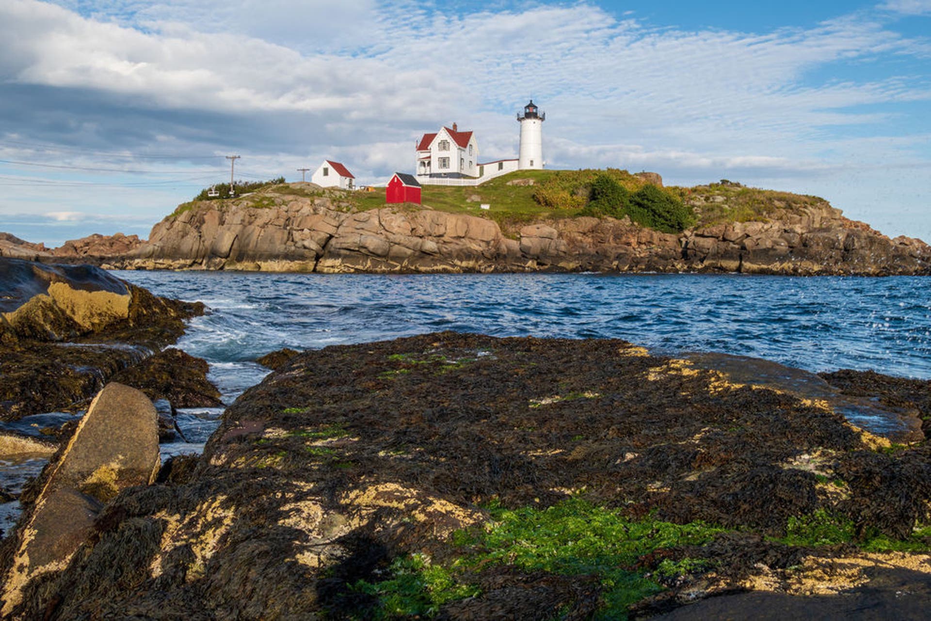 15 unique and scenic lighthouses around the world