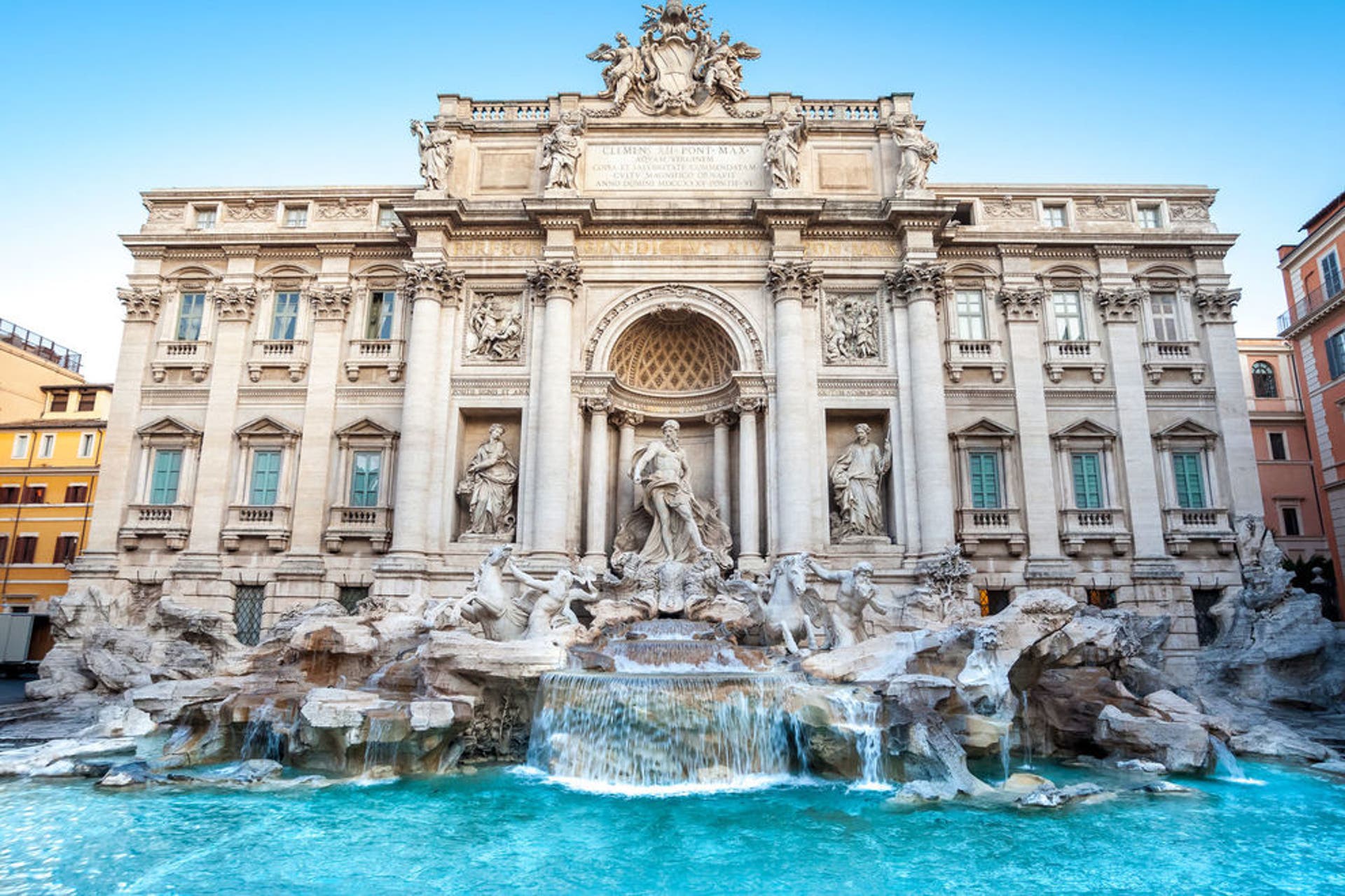 Best fountains around the world [10 famous locations]