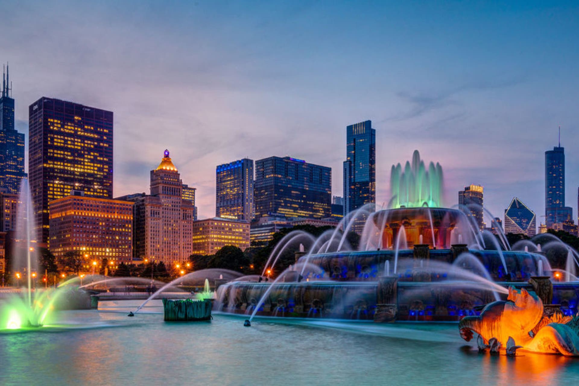 Best fountains around the world [10 famous locations]