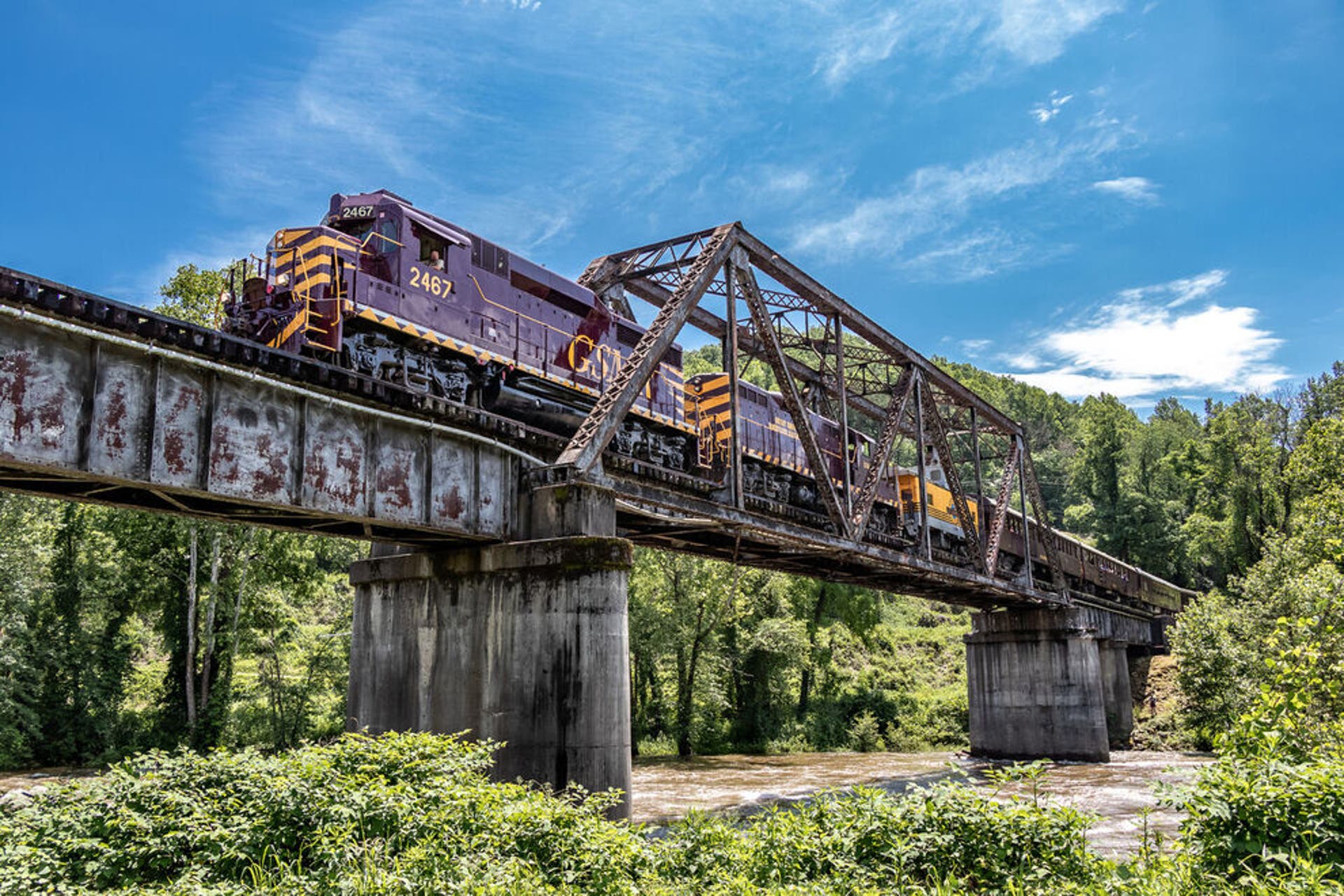 10 best scenic train rides to take in 2025