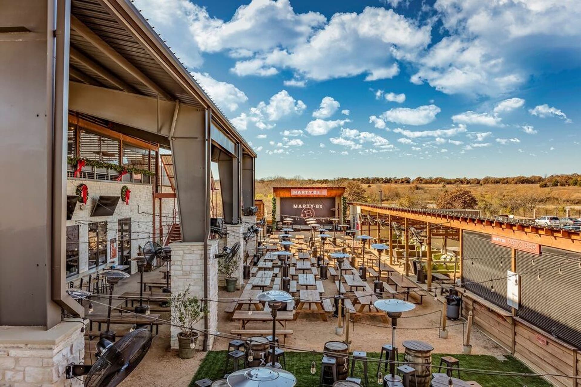 10 of the best outdoor bars in the Dallas-Fort Worth area