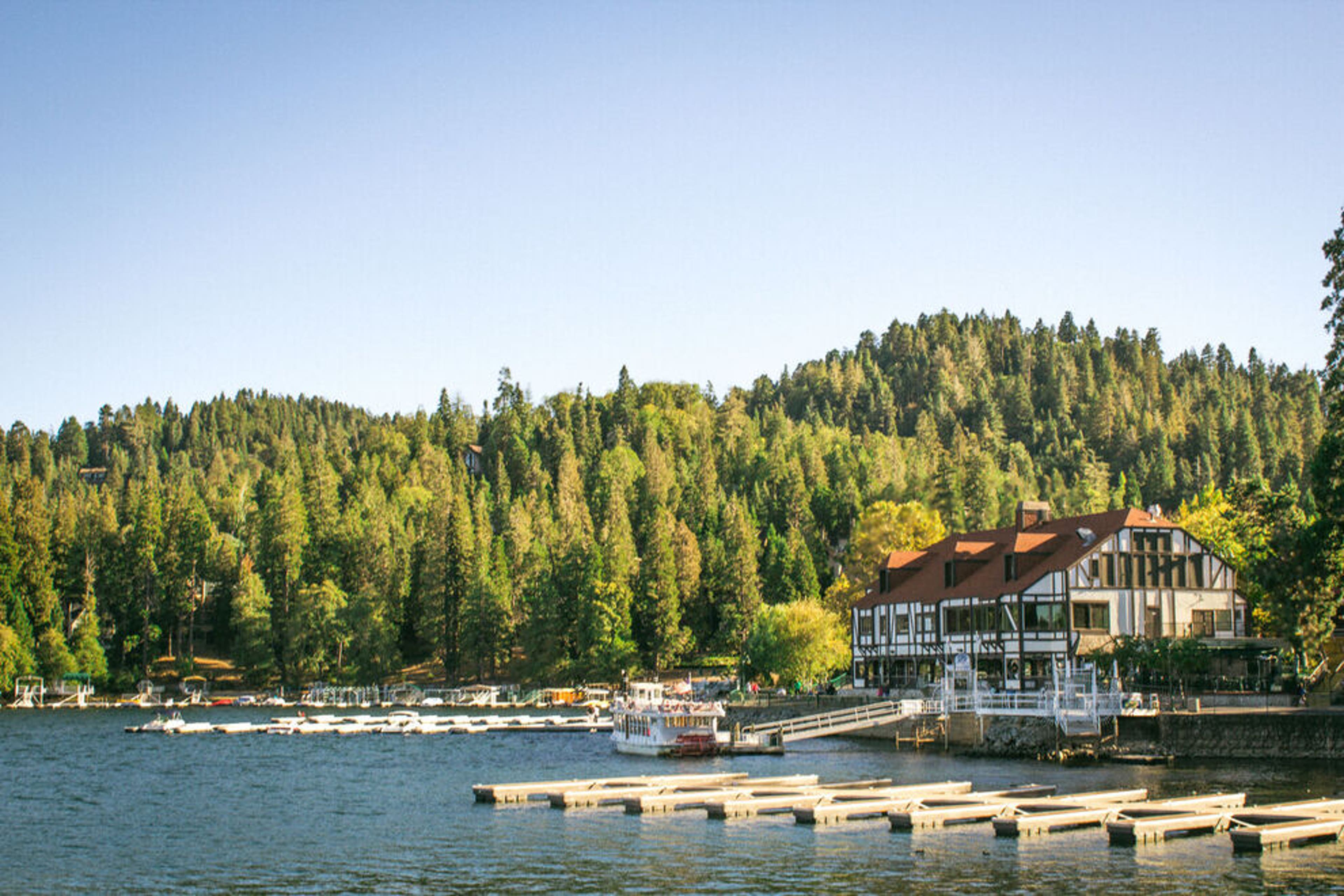 Arrowhead Queen Tour Boat