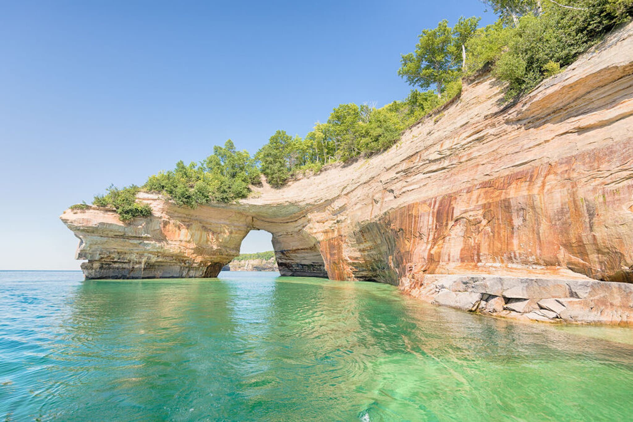 Make a splash at the 10 best lakes for swimming in the US