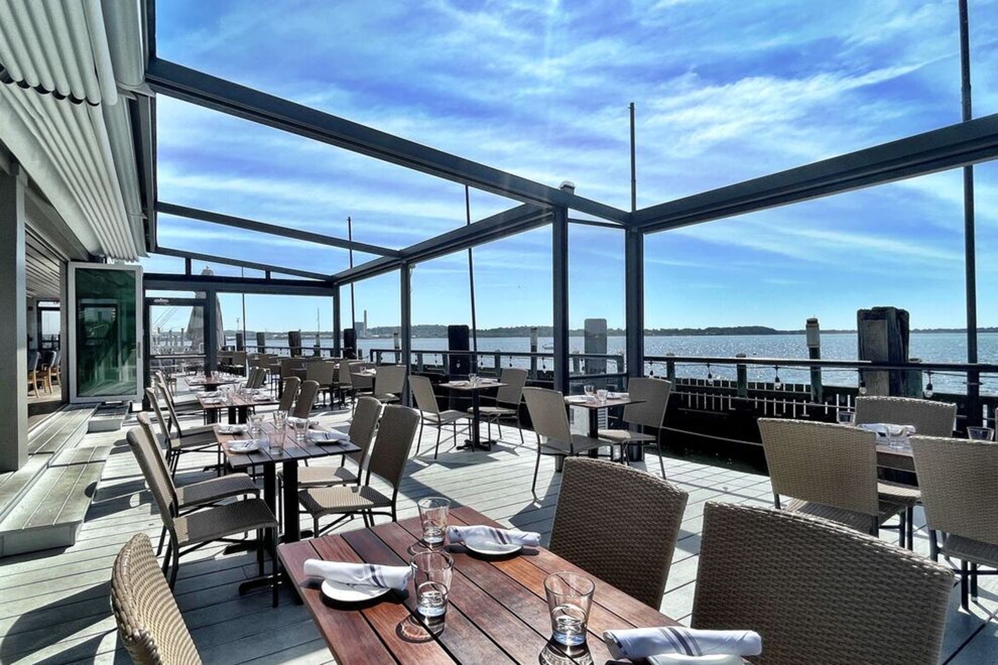 10 waterfront restaurants in the US with the jaw-dropping views
