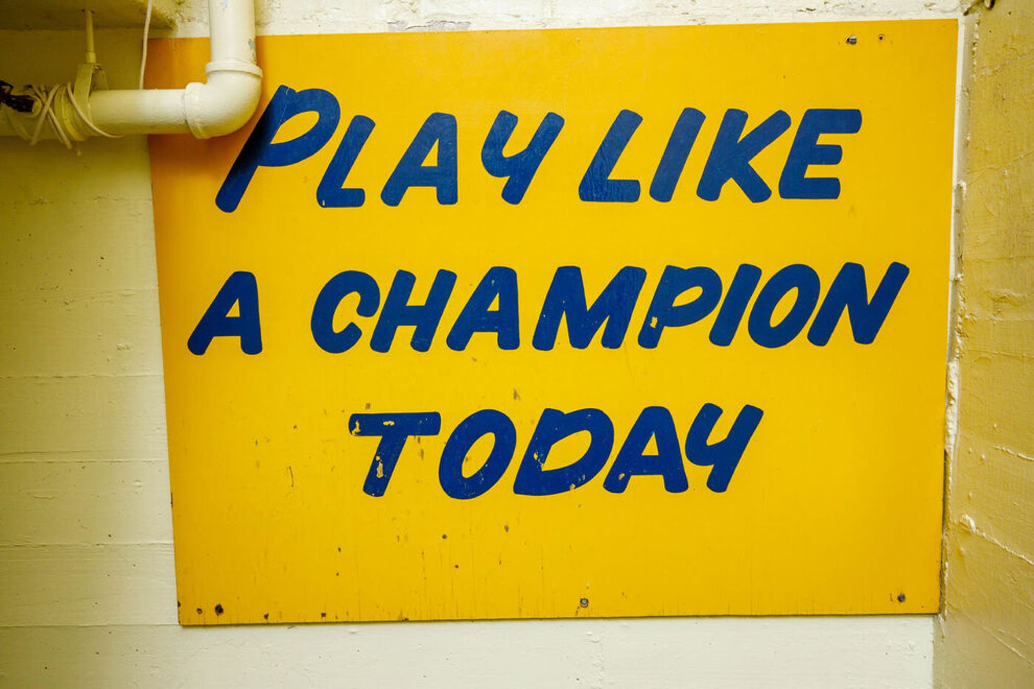 'Play Like a Champion Today' Sign Slap: 2025 USA TODAY 10BEST Readers ...