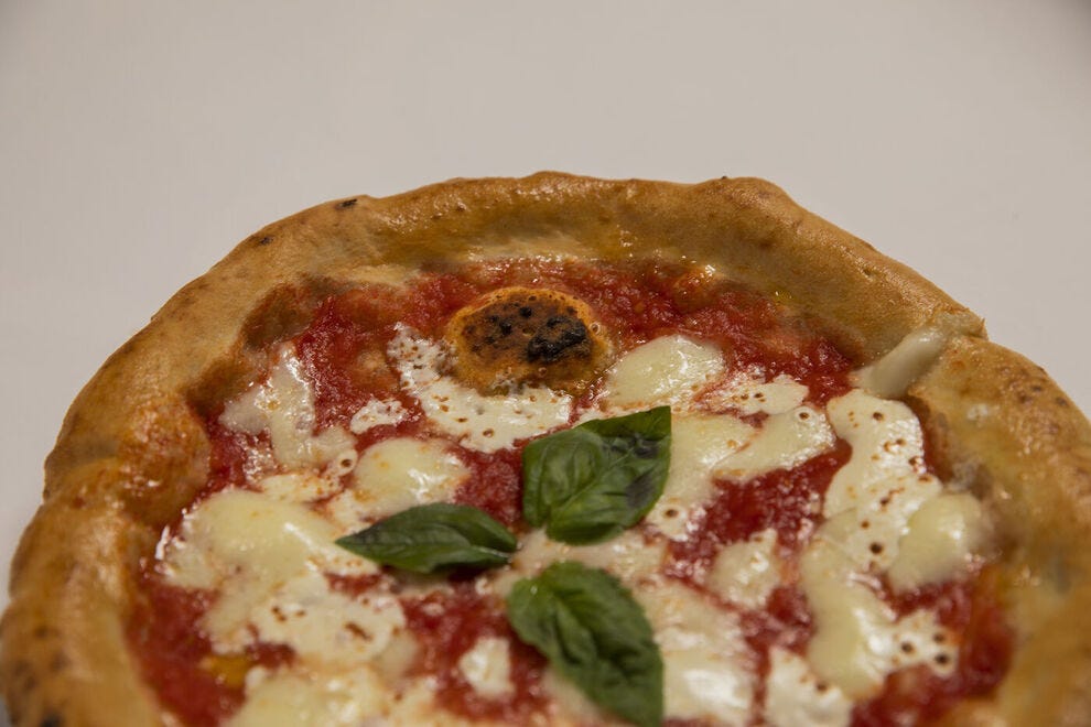 Kesté Pizza e Vino