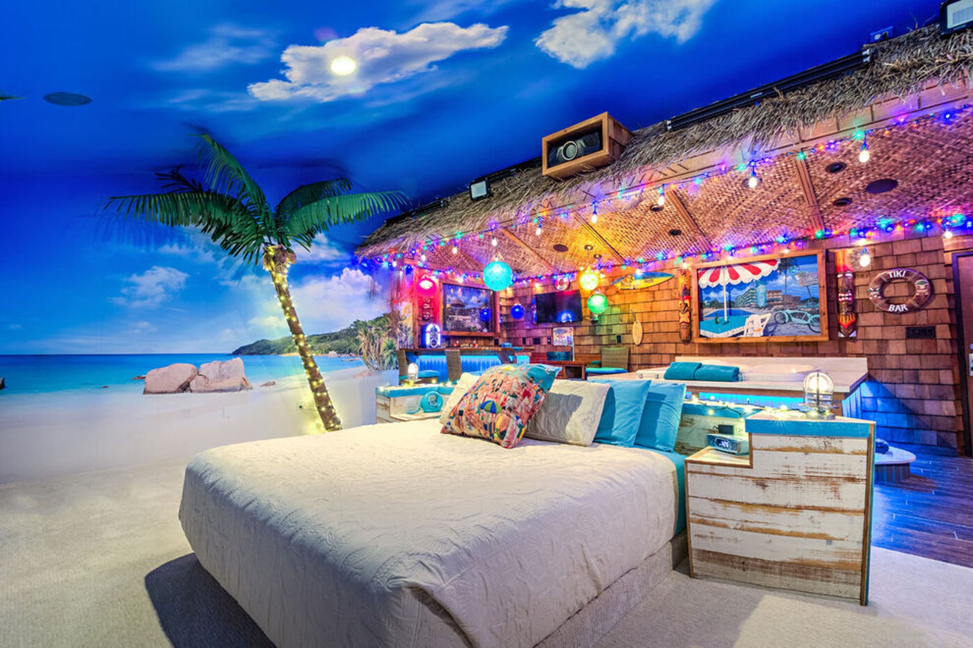 8 offbeat themed hotel rooms for amazing fantasy getaways