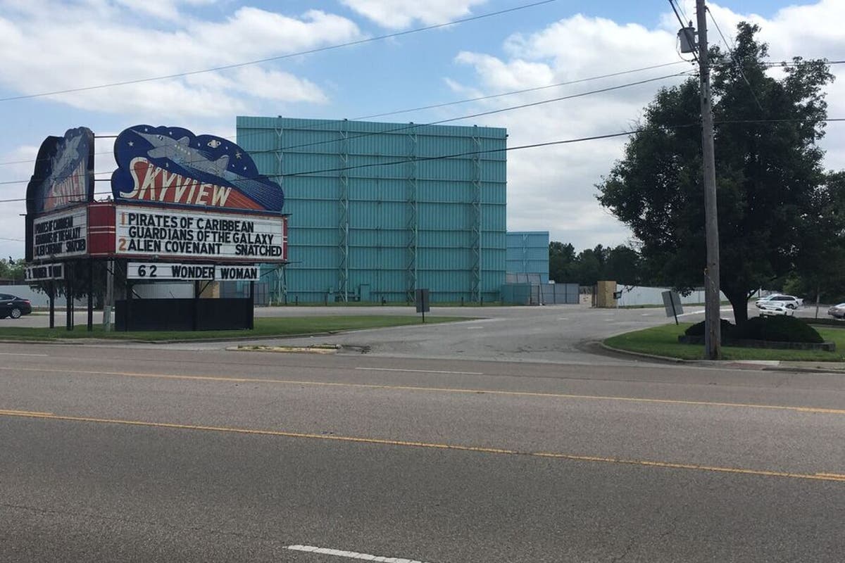 10 best drive-in theaters in the United States