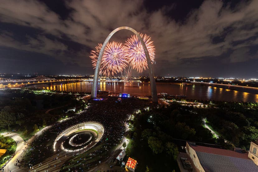 10 best places in the US to see fireworks for summer 2025