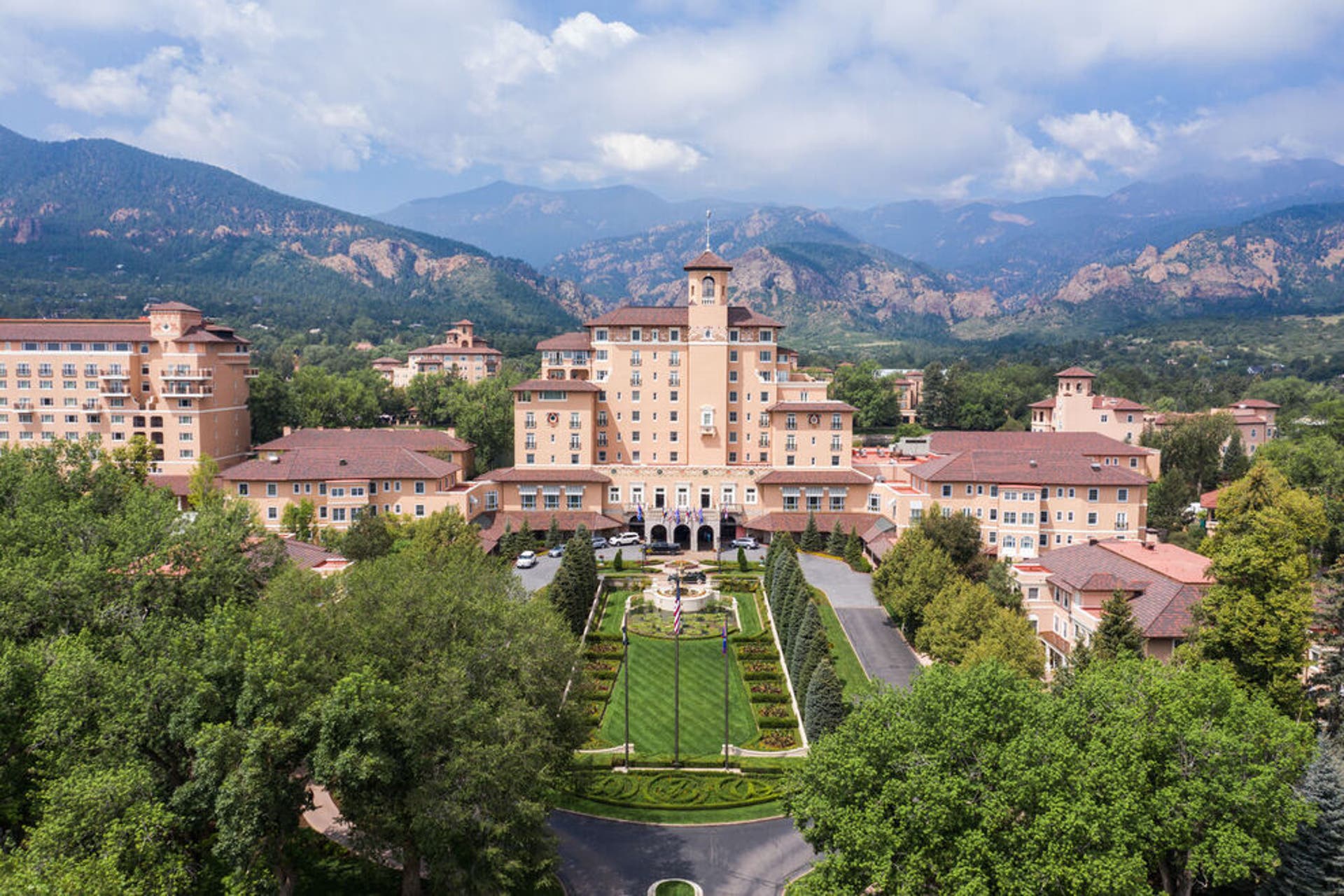 10 best destination resorts in the United States