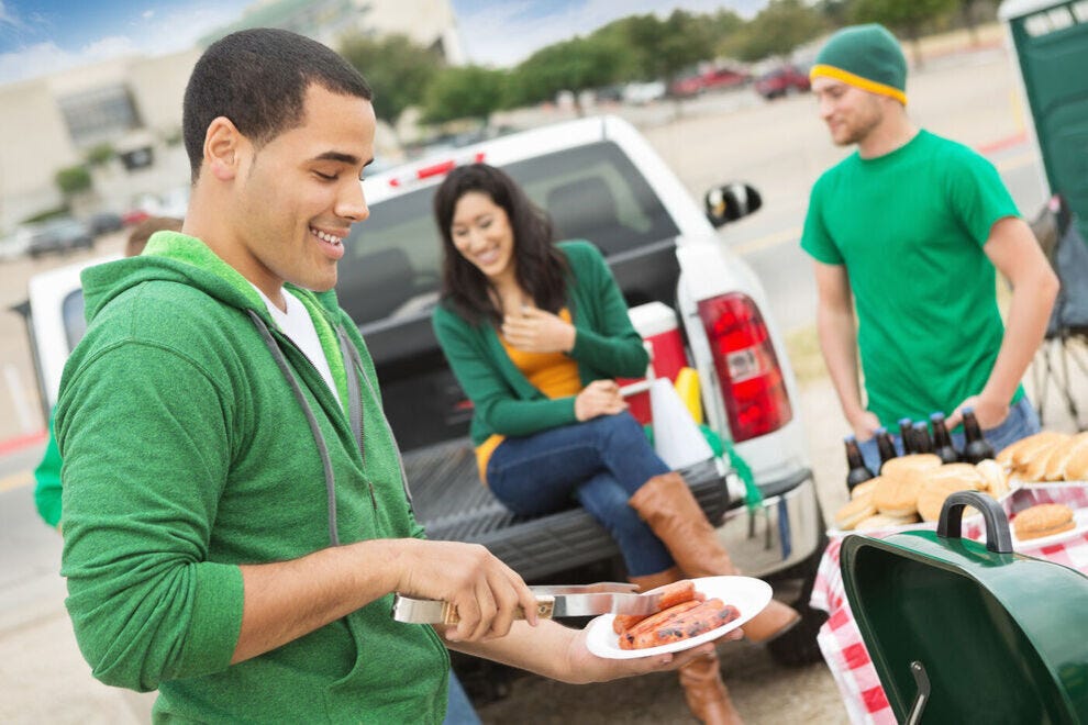 Tailgating for the win: How to throw the perfect pre-game party