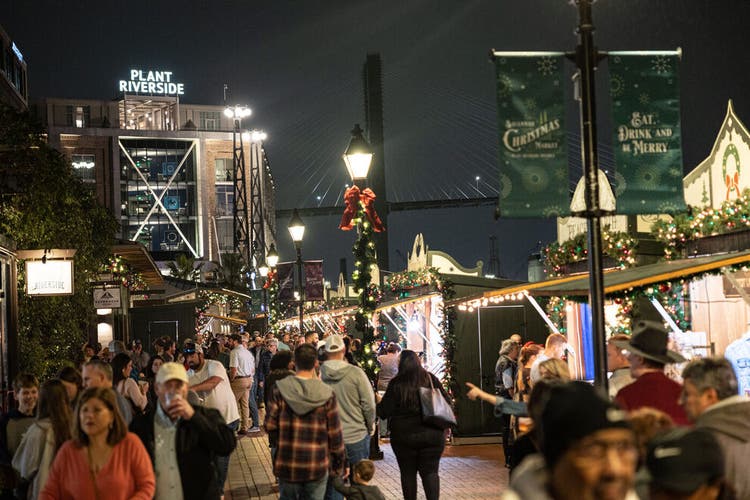 Where to find the 10 best holiday markets in the United States