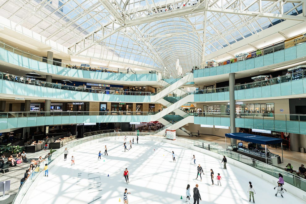 Galleria Dallas Ice Skating Center