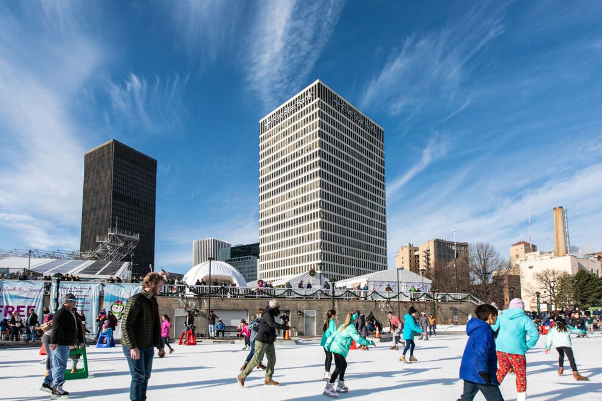 10 best ice skating rinks in the US you need to visit this winter