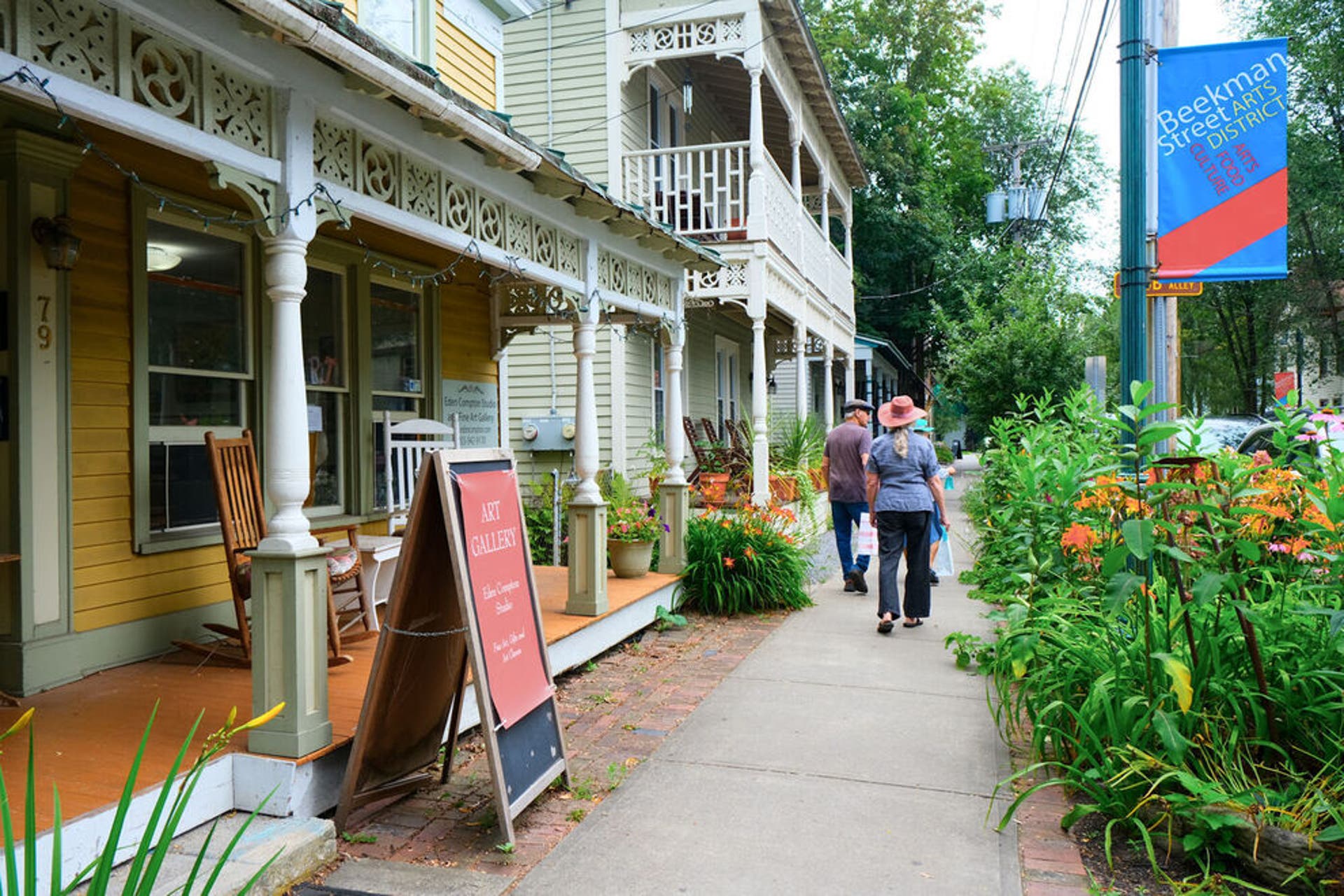 10 best small town art scenes you don't want to miss
