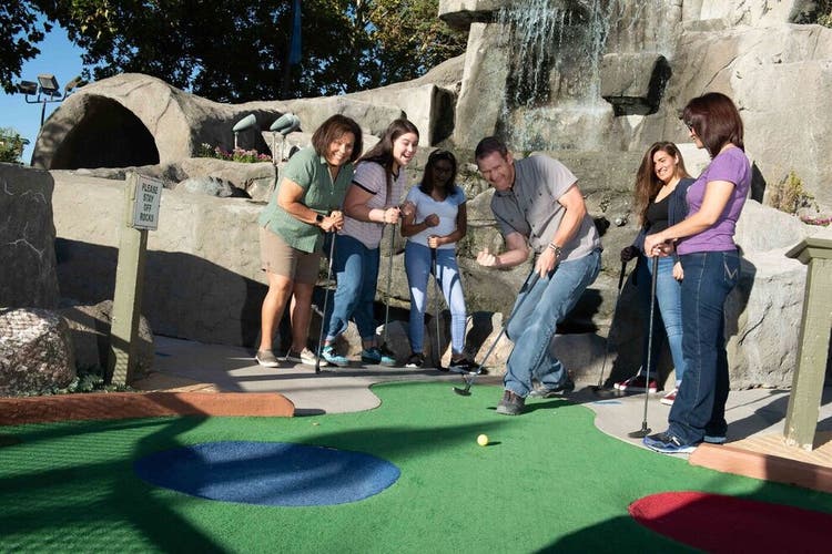 10 best places to play mini golf in the US