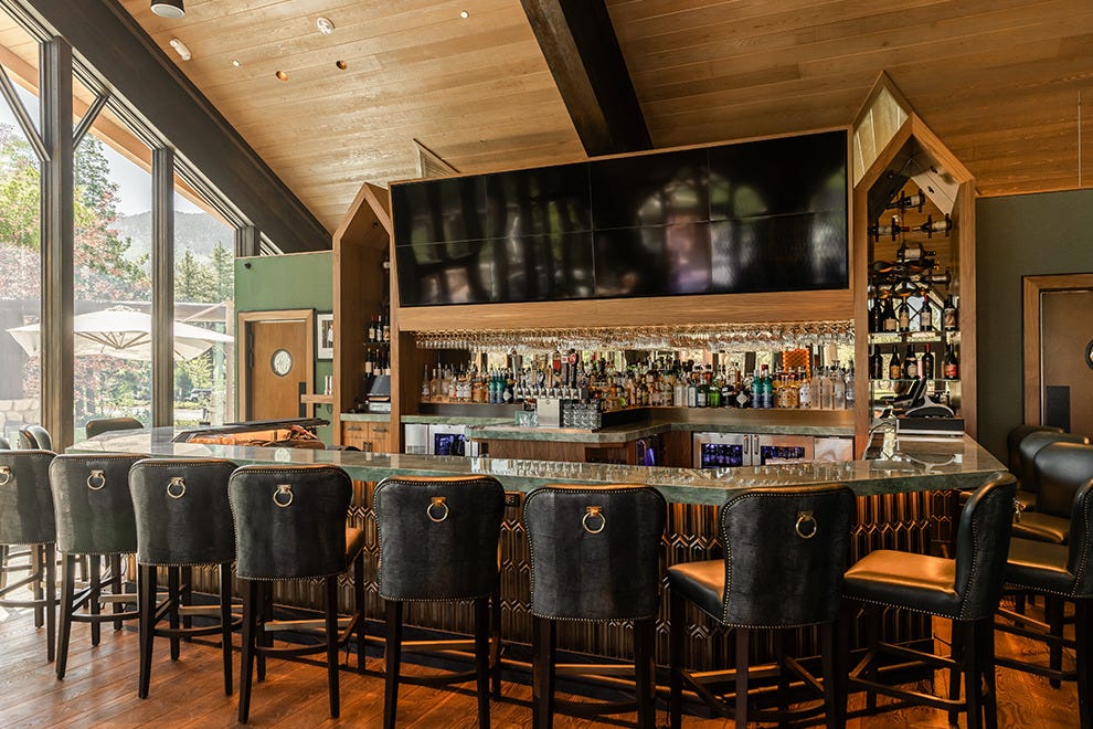 Brooks' Bar & Deck