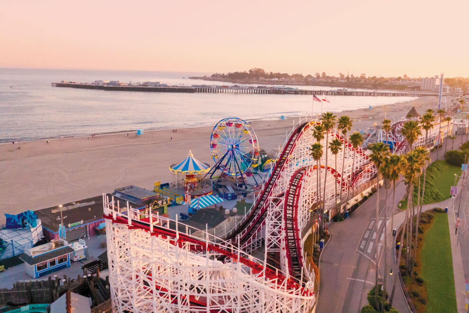 10 best boardwalks in the US for stunning views and fun attractions