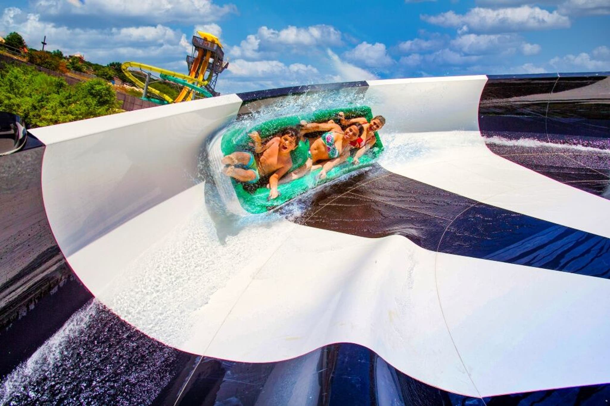 Thunder Rapids at Hurricane Harbor San Antonio: 2026 USA TODAY 10BEST ...