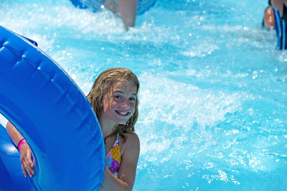 Tidal Wave Bay at Knott's Soak City