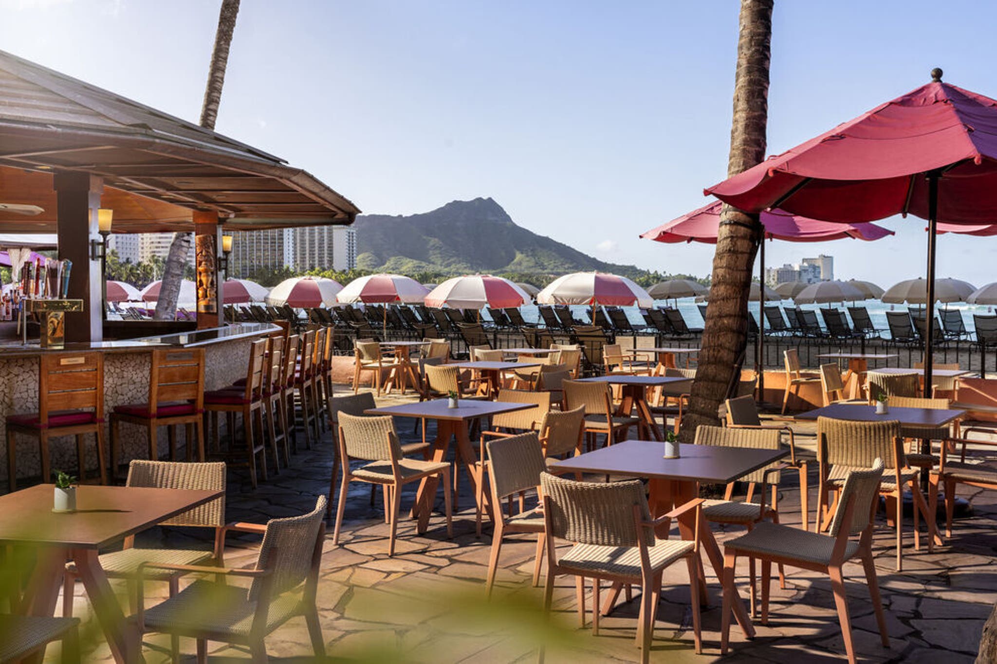 10 best beach bars in the US for great drinks and gorgeous views