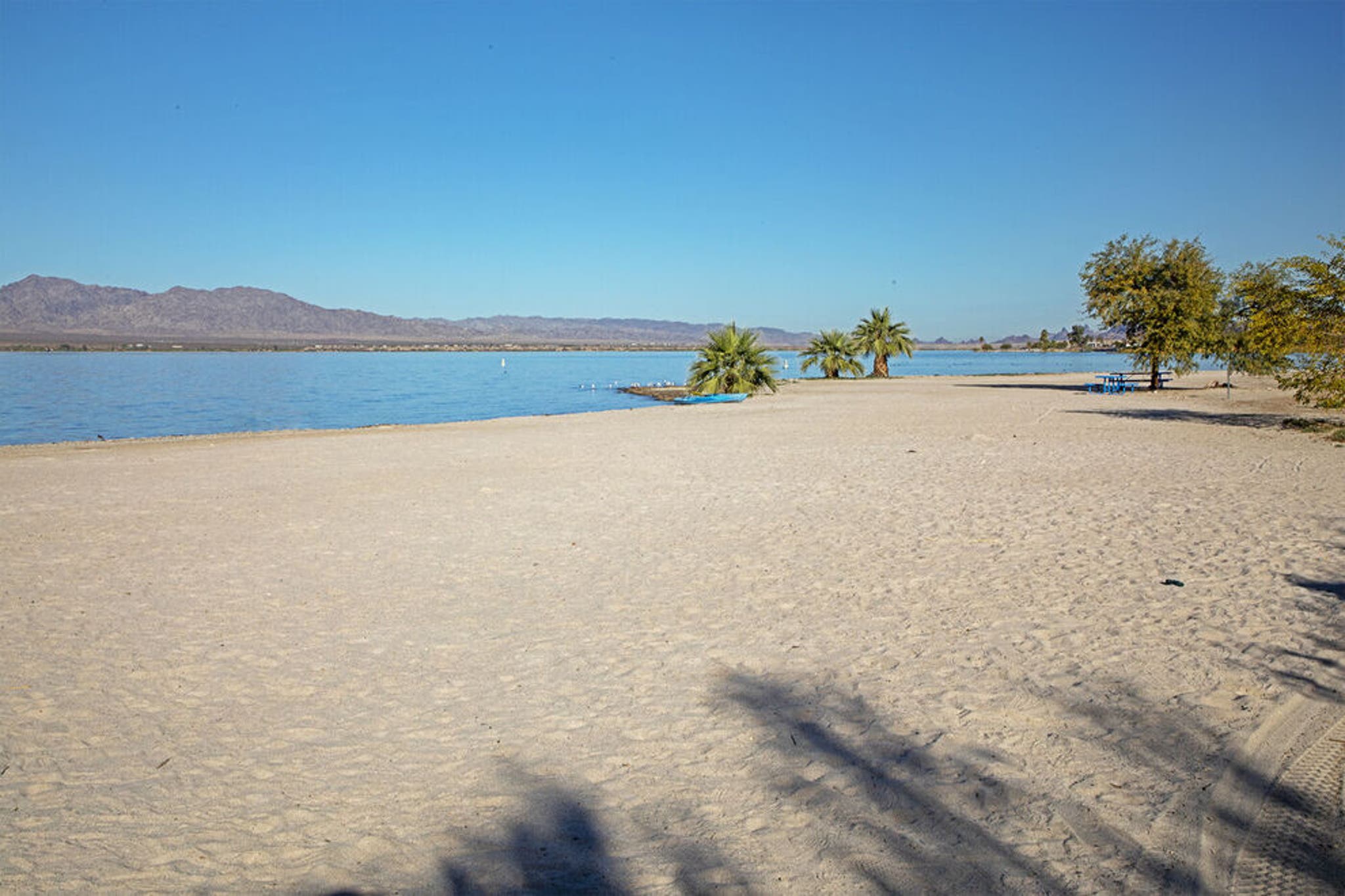 10 best beaches at lakes across the United States