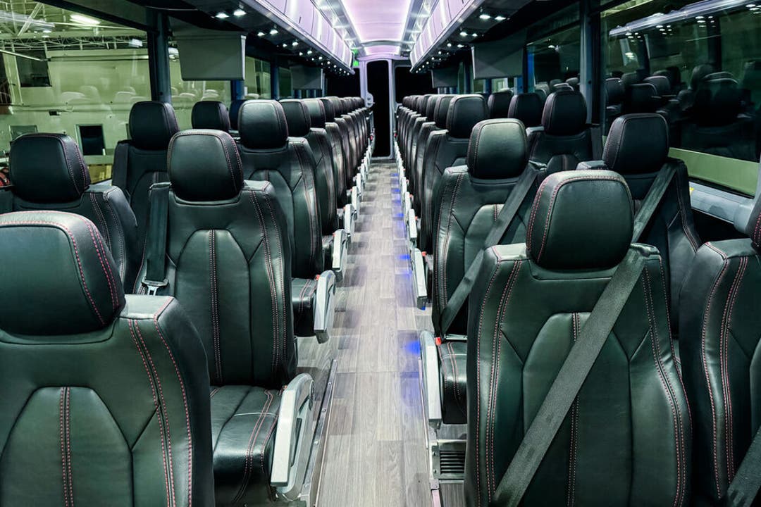 10 best bus companies for traveling in the US