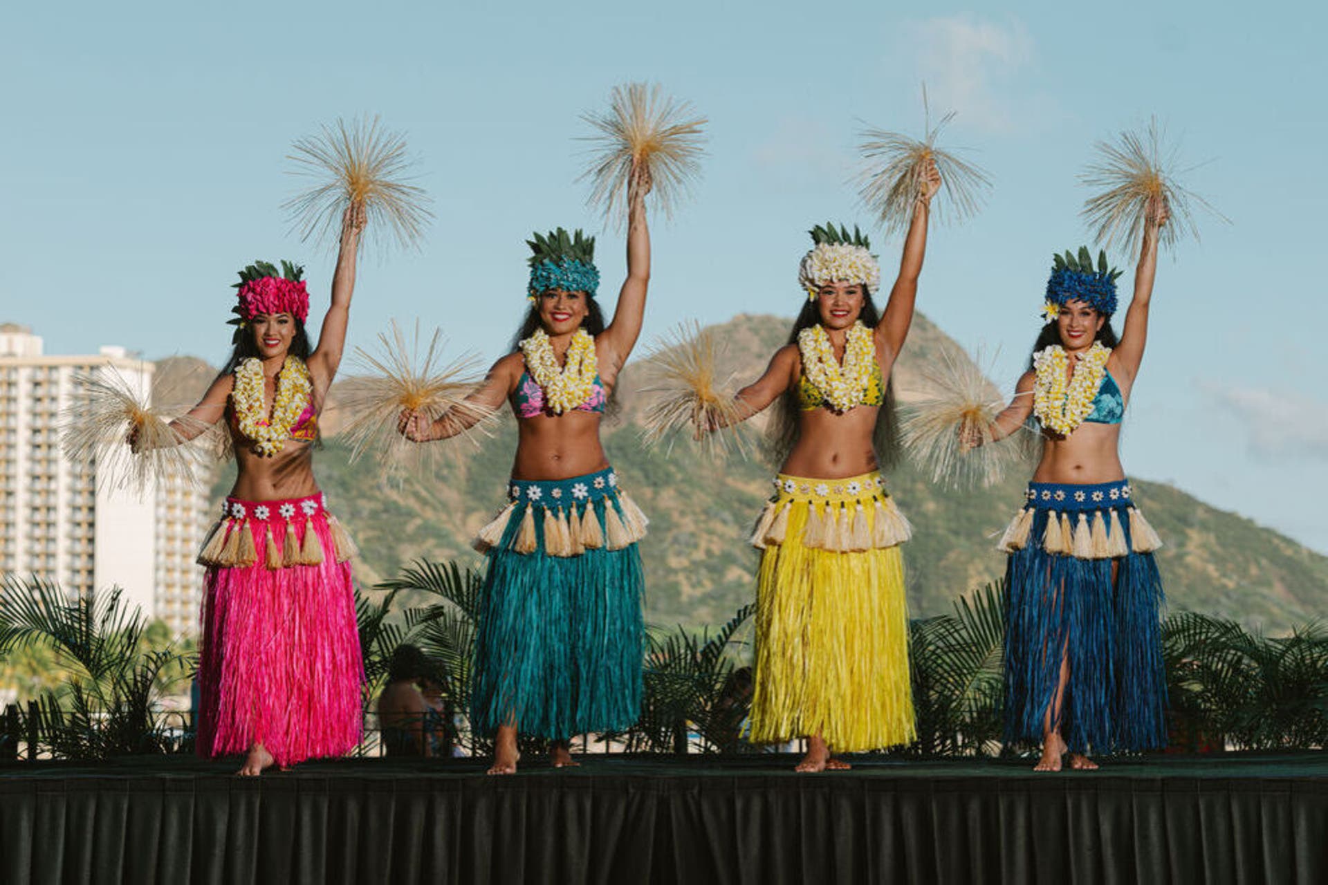 10 best luaus in Hawaii that celebrate local culture