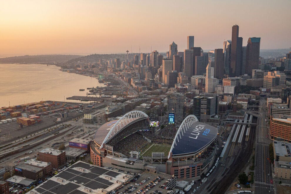 10 best NFL stadiums of 2025: Where to see game day greatness