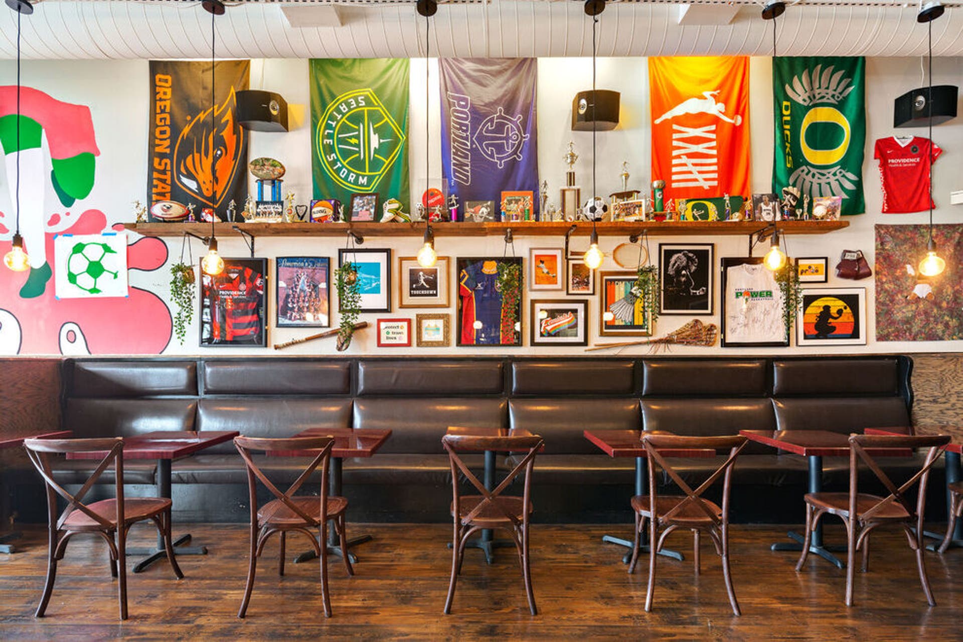 10 best local sports bars in the United States