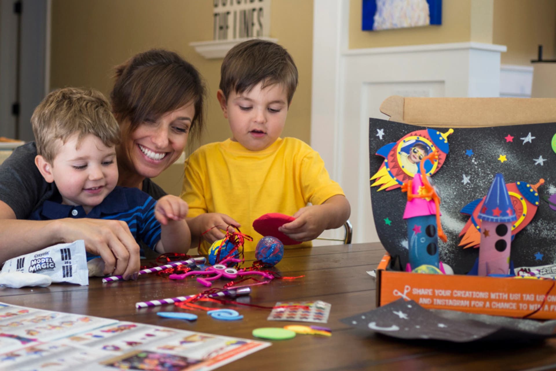 10 subscription boxes for kids that will spark their imaginations