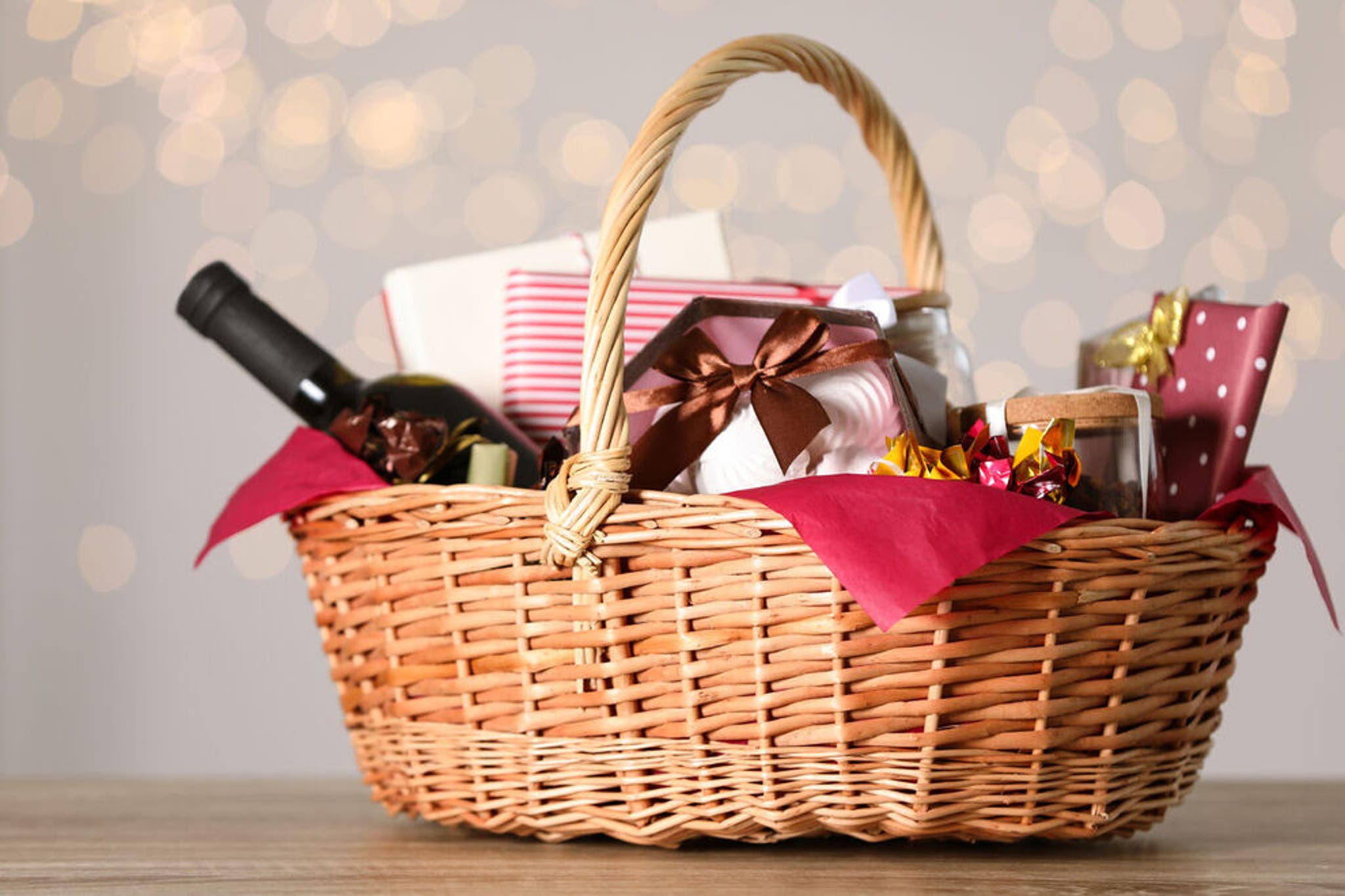 15 holiday gift baskets that make gifting easy (and impressive)