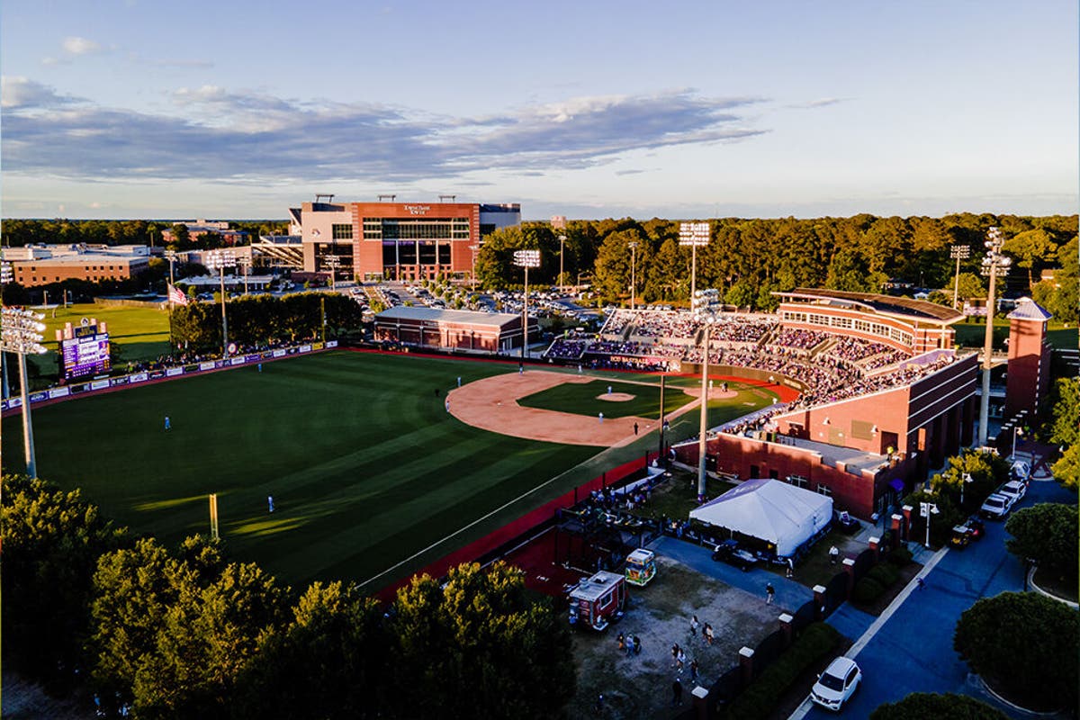 10 best college baseball stadiums in the United States